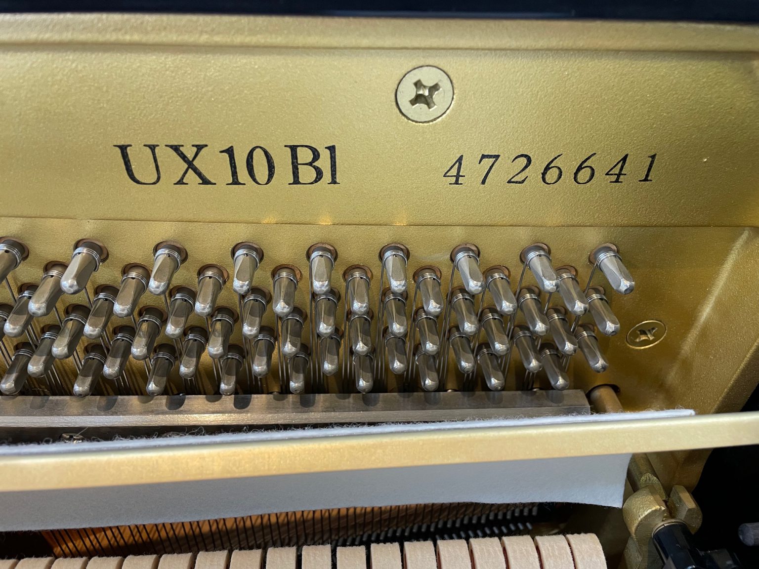 【藤が丘店】ヤマハリニューアルピアノUX10BL・UX300入荷しました♪ - 日響楽器